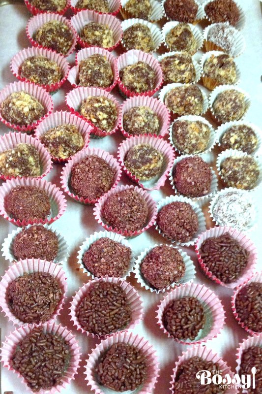 Easy Delicious Chocolate Truffles – The Bossy Kitchen-Cooking at home ...
