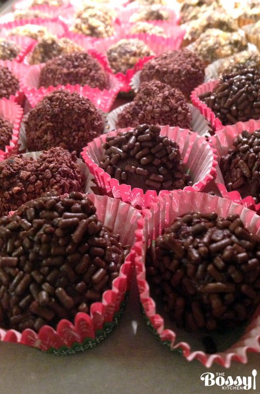 Easy Delicious Chocolate Truffles – The Bossy Kitchen-Cooking at home ...