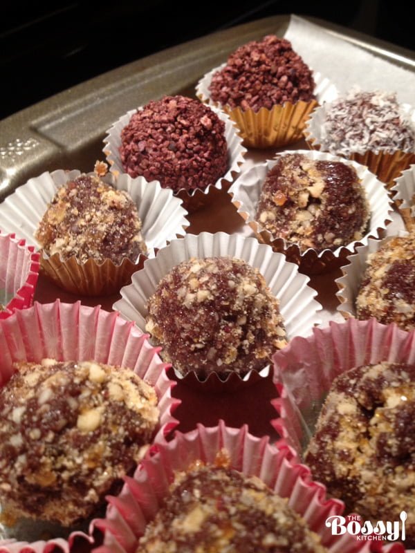 Easy Delicious Chocolate Truffles – The Bossy Kitchen-Cooking at home ...