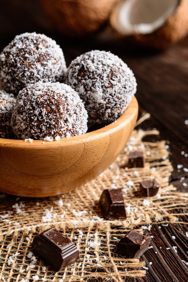 Easy Rum Balls Recipe (No Bake) – The Bossy Kitchen