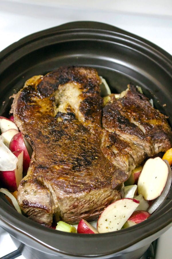 How To Make A Classic Chuck Roast With Vegetables In The Crock Pot