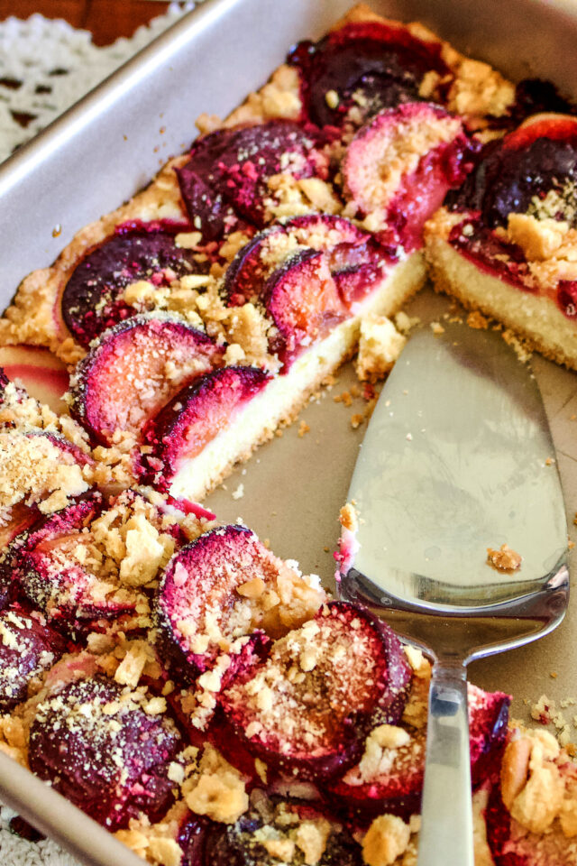 German Plum Kuchen- Pflaumenkuchen – The Bossy Kitchen
