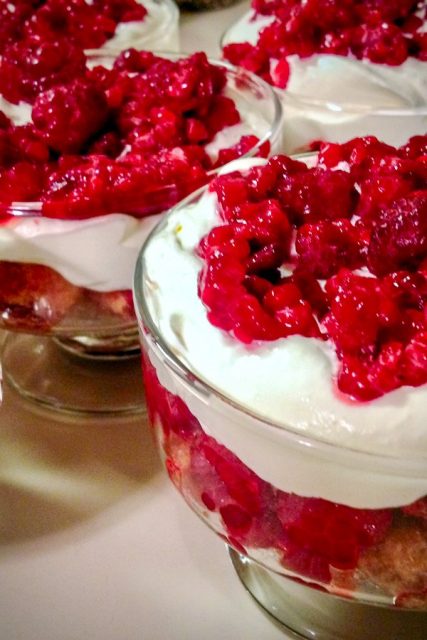 How To Make An Easy Trifle Dessert – The Bossy Kitchen