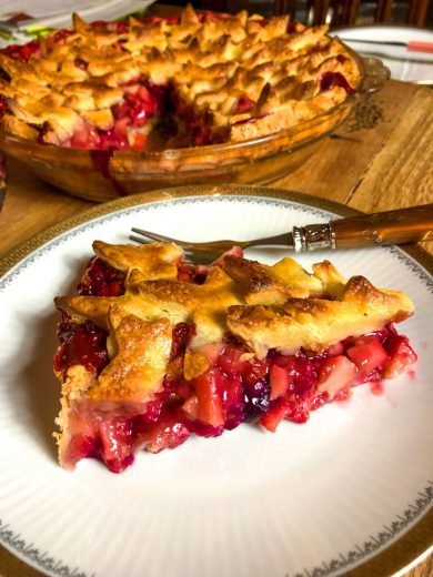 Apple And Berries Pie – The Bossy Kitchen
