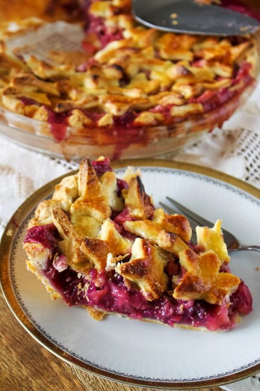 Apple And Berries Pie
