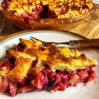 Apple And Berries Pie