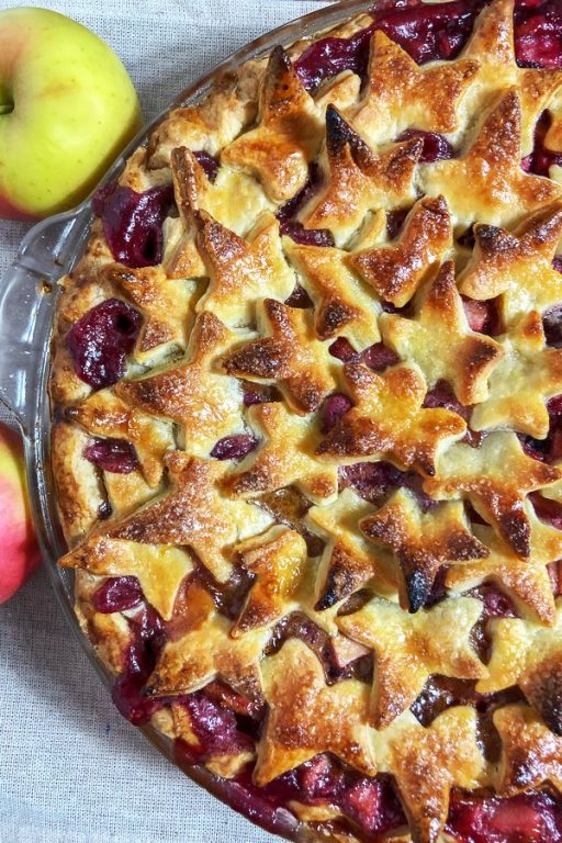 Apple And Berries Pie – The Bossy Kitchen