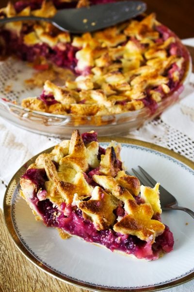 Apple And Berries Pie – The Bossy Kitchen