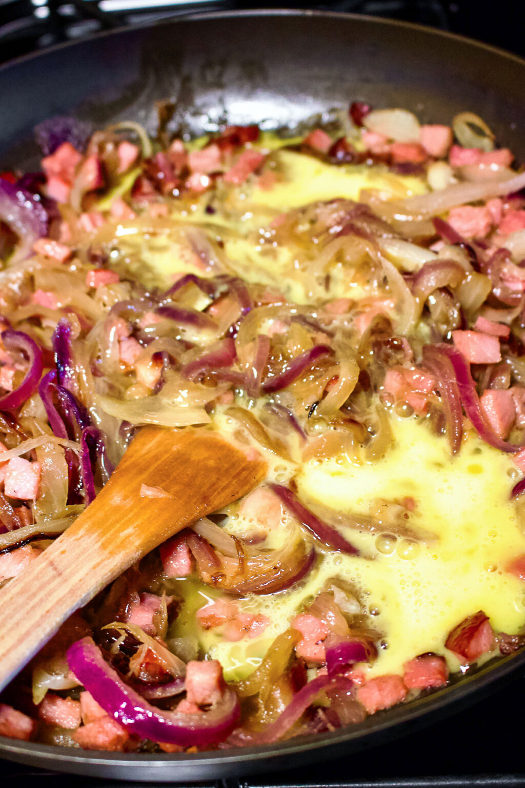 Caramelized Onion And Ham Puff Pastry Pie – The Bossy Kitchen