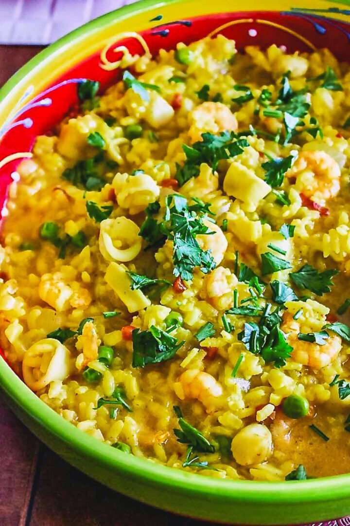 Easy Yellow Rice With Seafood – The Bossy Kitchen