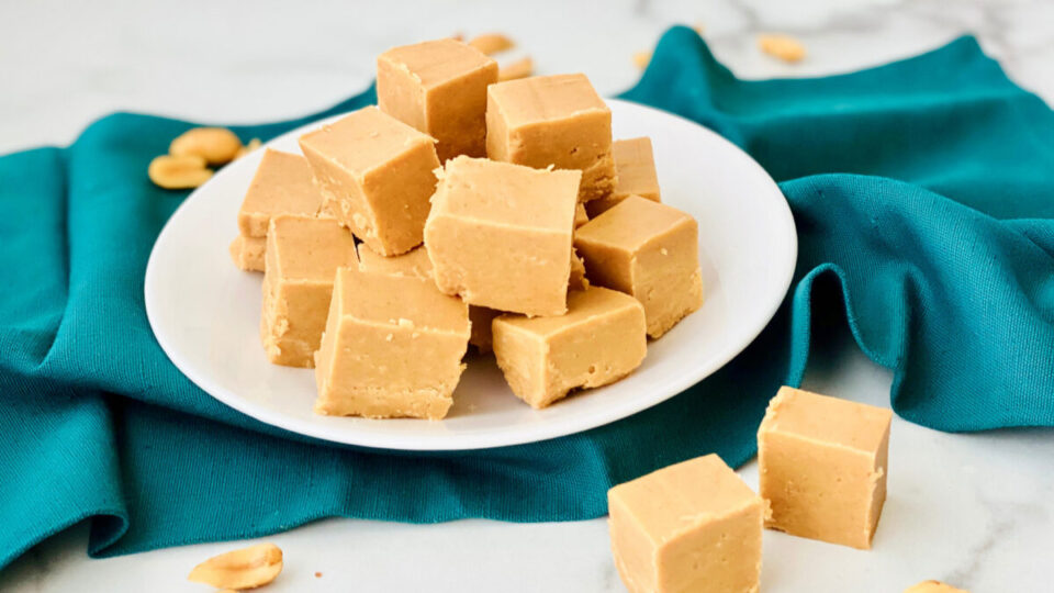 39 Easy Fudge Recipes For Christmas – The Bossy Kitchen