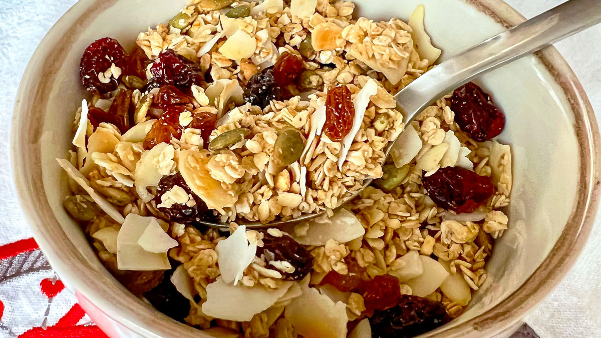 Homemade Granola With Berries- The Bossy Kitchen